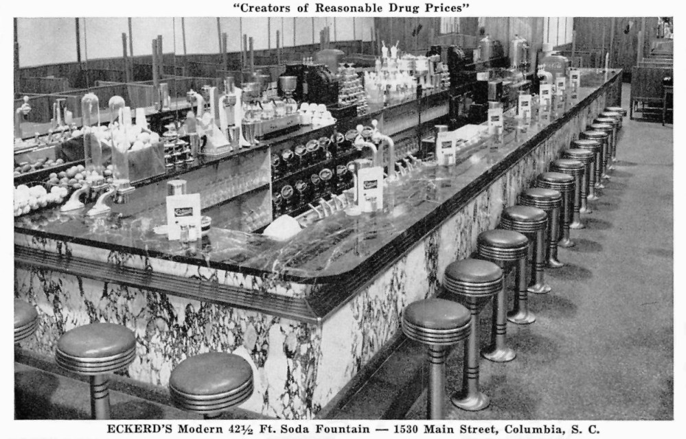 Lunching at the drug store | Restaurant-ing through history